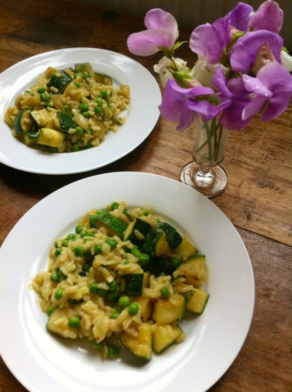 Courgette, pea & mint risotto - Eat Scrumptious
